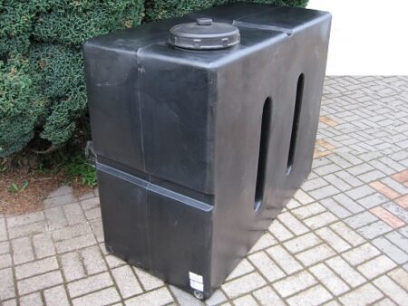 Baffled Water Tank - 650 litre upright and lay flat option | Smiths of ...